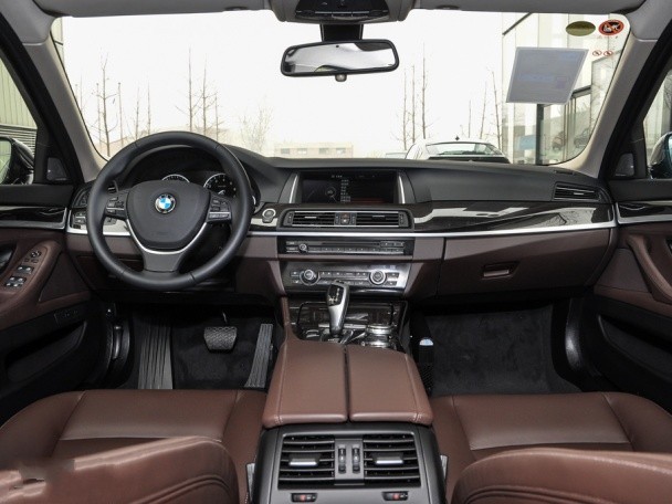 混合动力轿车宝马530Le上市 售69.86万元_新车上市_河南汽车在线