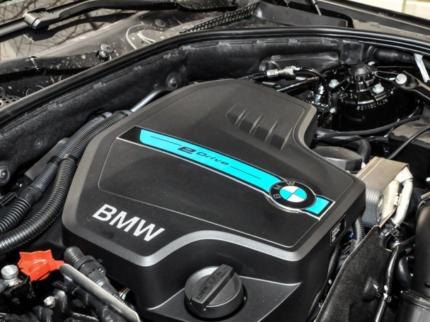 混合动力轿车宝马530Le上市 售69.86万元_新车上市_河南汽车在线