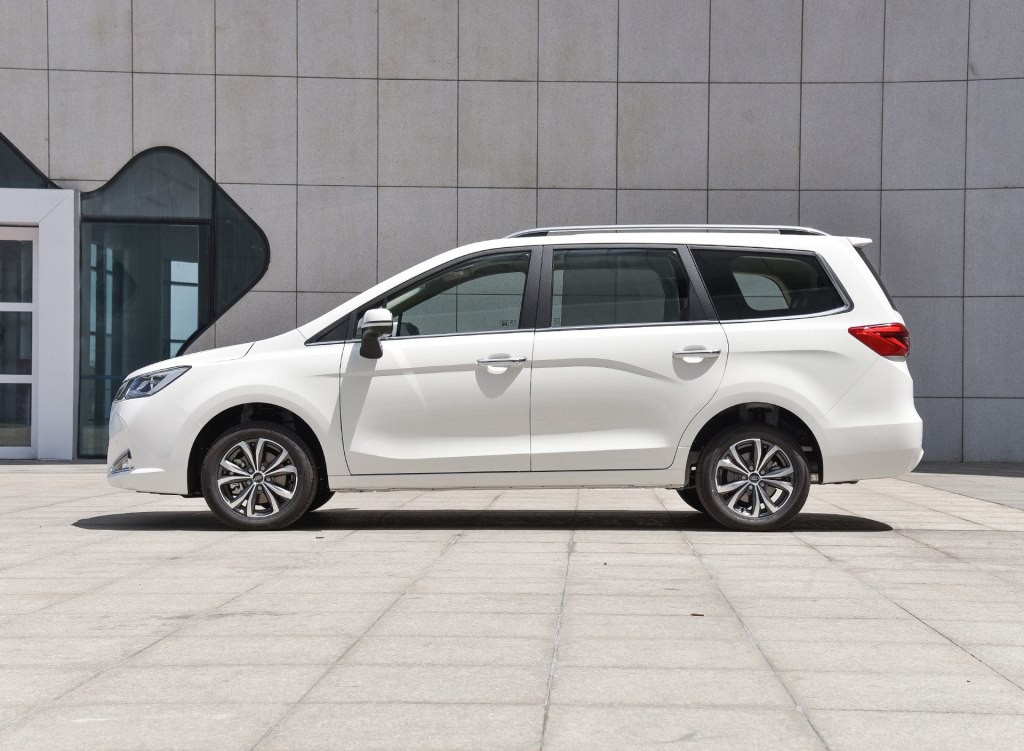 江淮旗下全新MPV车型 瑞风R3 6.48万起上市_新车上市_河南汽车在线