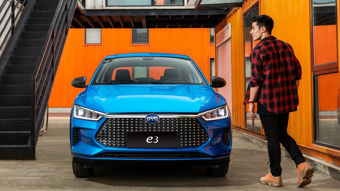 比亚迪e3/北汽EU5/逸动EV460三强对比，你会选择谁？_对比导购_河南汽车在线