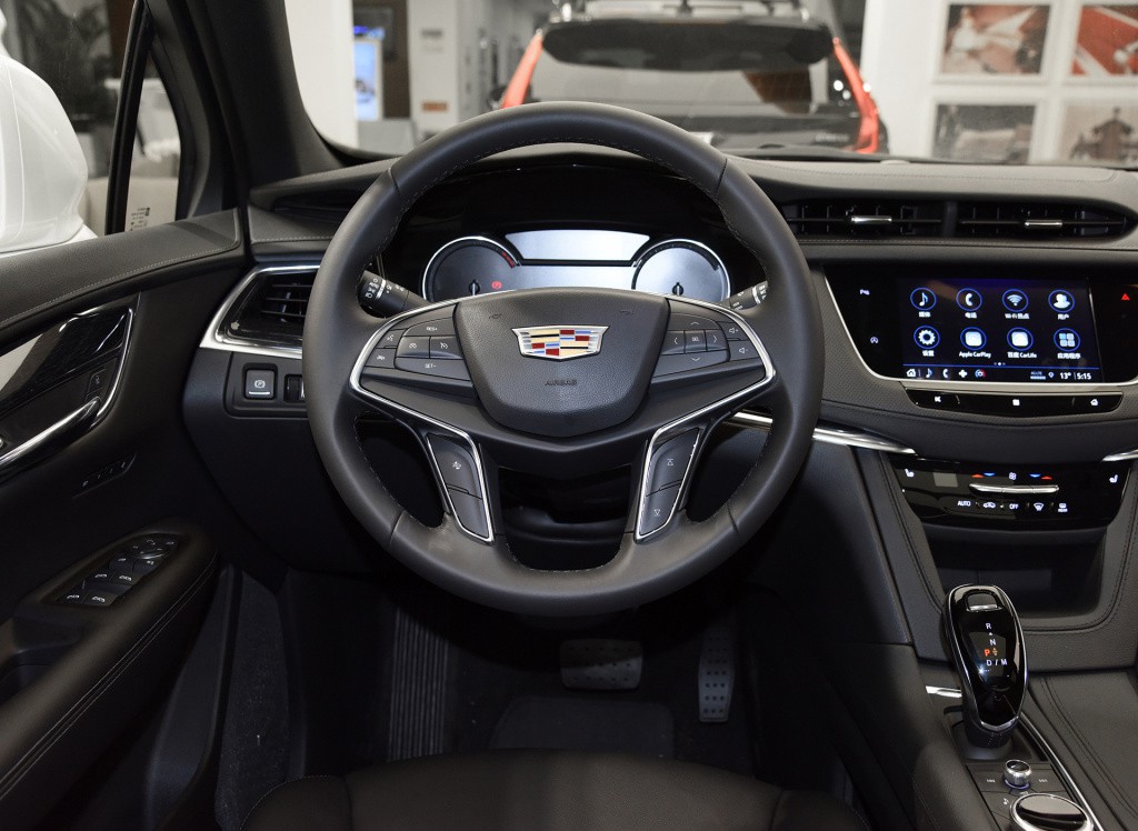 2021款凯迪拉克XT5展车到店 售32.97万起_新车到店_河南汽车在线